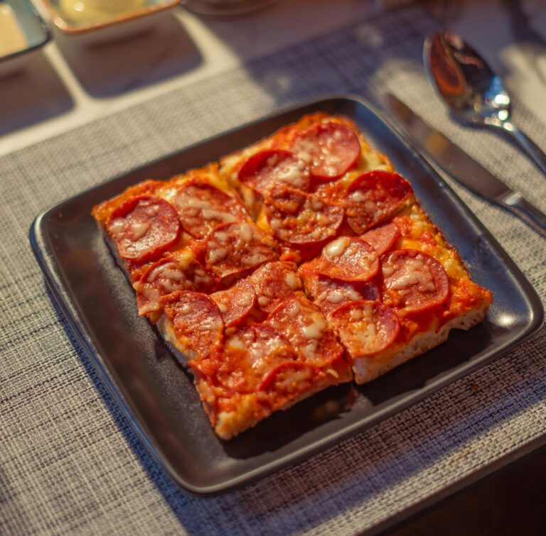 Square Pizza 101: Types, Styles, and What Makes Them Unique - Manny ...